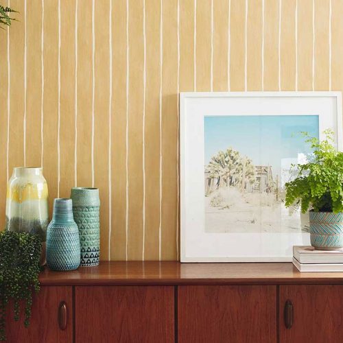 Papel Pintado Rayas Mano Alzada Mostaza – El Taller de Carola
